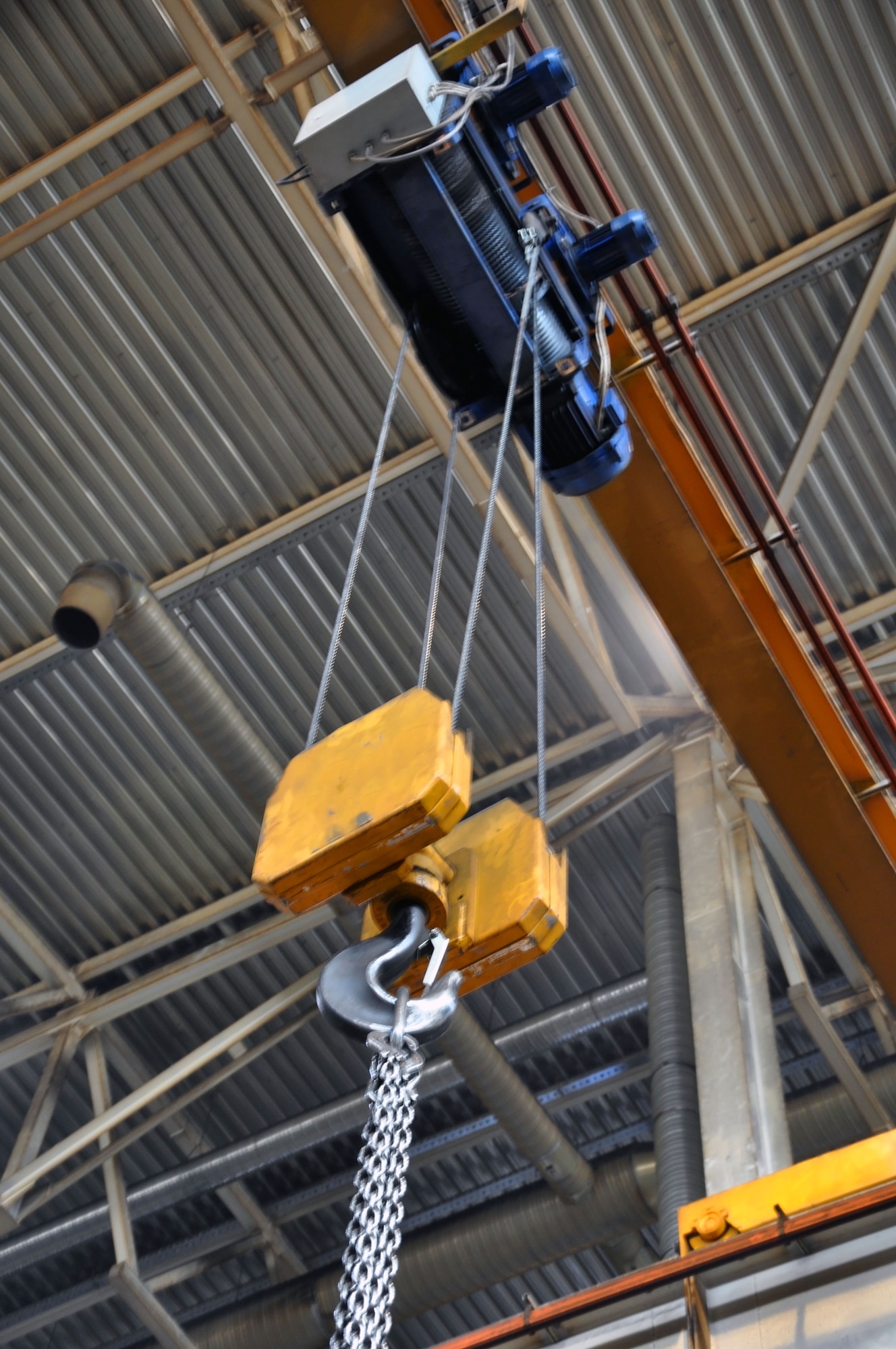 Overhead Hoists: Types and Use Cases Explained - CraneTech